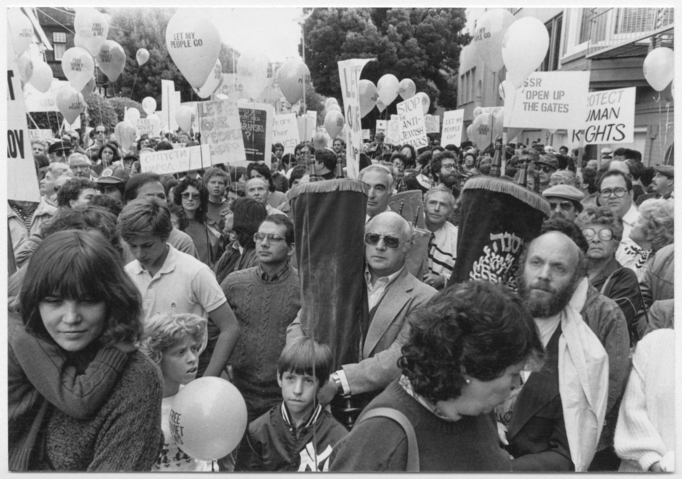 American Soviet Jewry Movement Photographs Collection: Simchat Torah ...